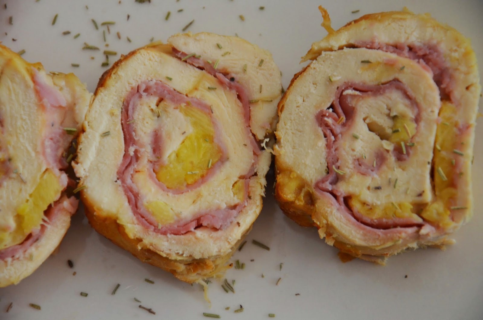 Delicioso rollo de pollo relleno de jamón y queso para sorprender en la ...